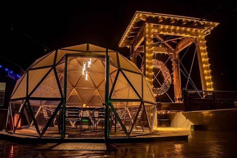 Stare At The Stars And Devour Your Meal In These Rooftop Igloos In Utah