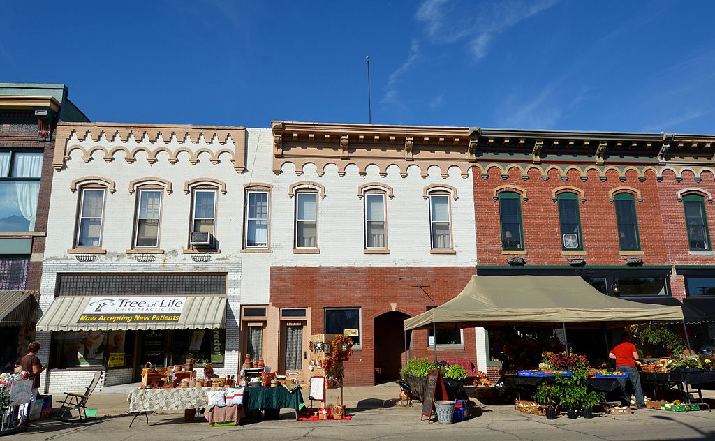 A Lovely Stretch Of Shops In Illinois Can Be Found In Fulton