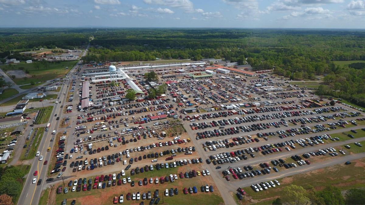 This Jockey Lot Flea Market In SC Attracts Over 1,500 Vendors