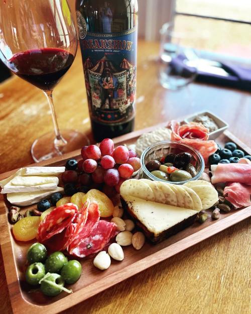 The 12 Best Restaurants In Alaska For True Foodies