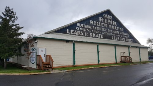 Oaks Park Roller Rink Is A Fun Blast From The Past In Portland, Oregon