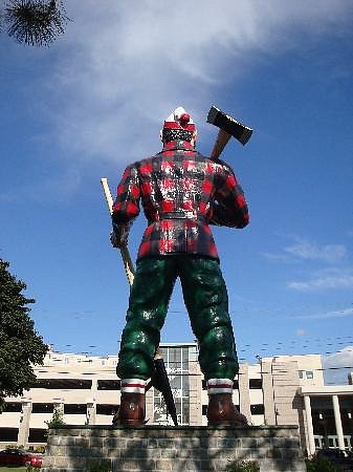 Paul Bunyan Statue And Birthplace
