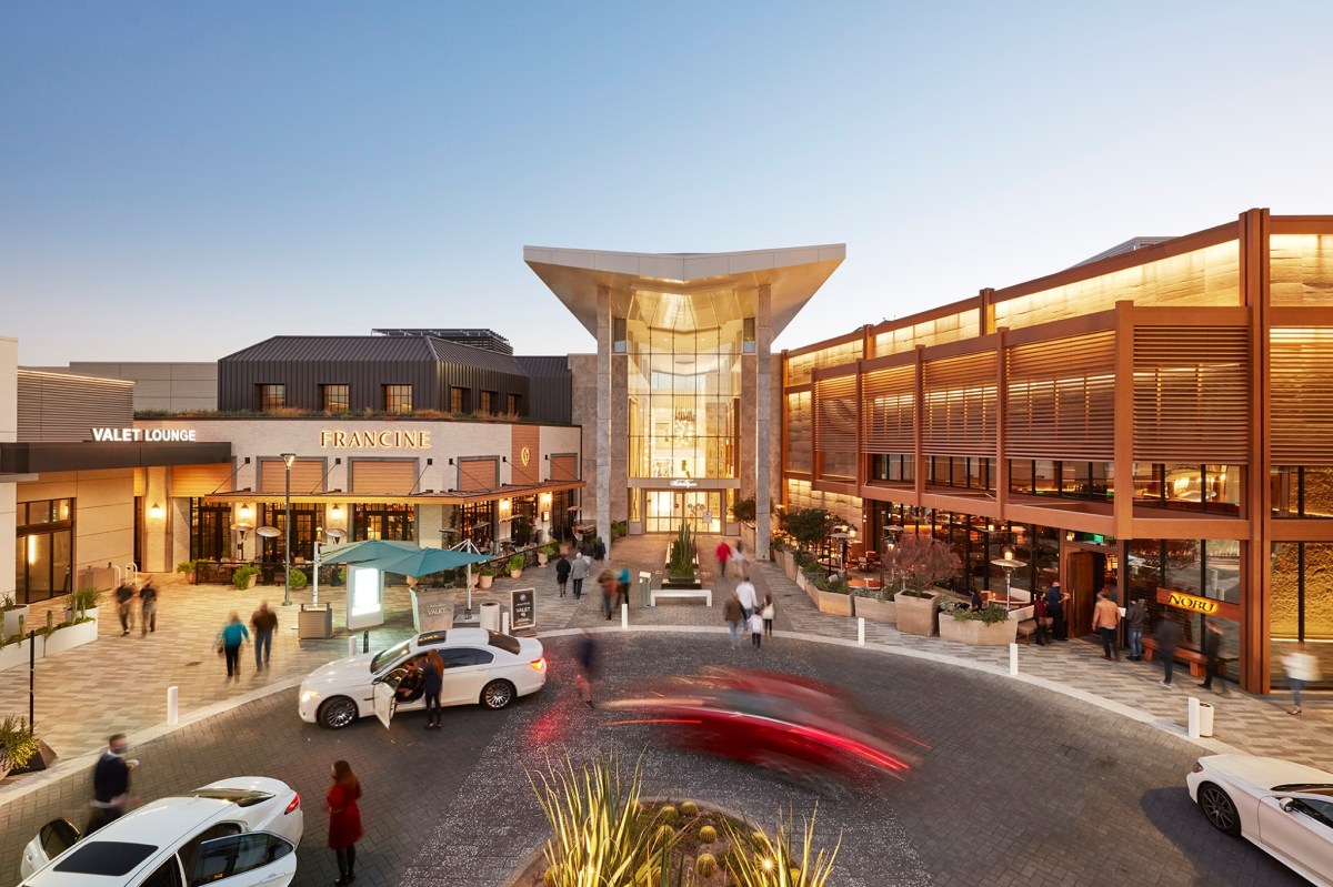 The Biggest Mall In Arizona: Scottsdale Fashion Square