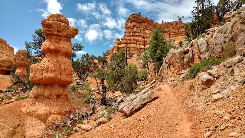 This Hiking Trail In Utah Is Less Than 1 Mile And Leads To Natural ...