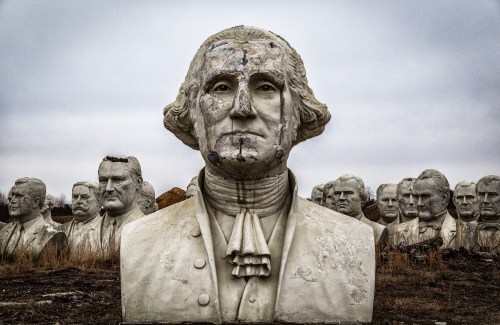 Abandoned President Statues In Virginia: Park Near Williamsburg