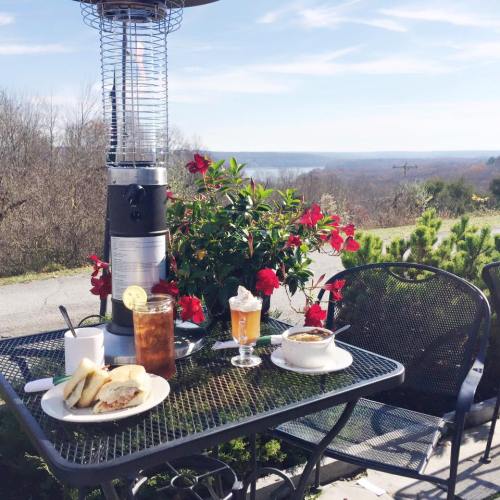 Scenic View Restaurant Is The Place For Epic Scenic Views In Indiana