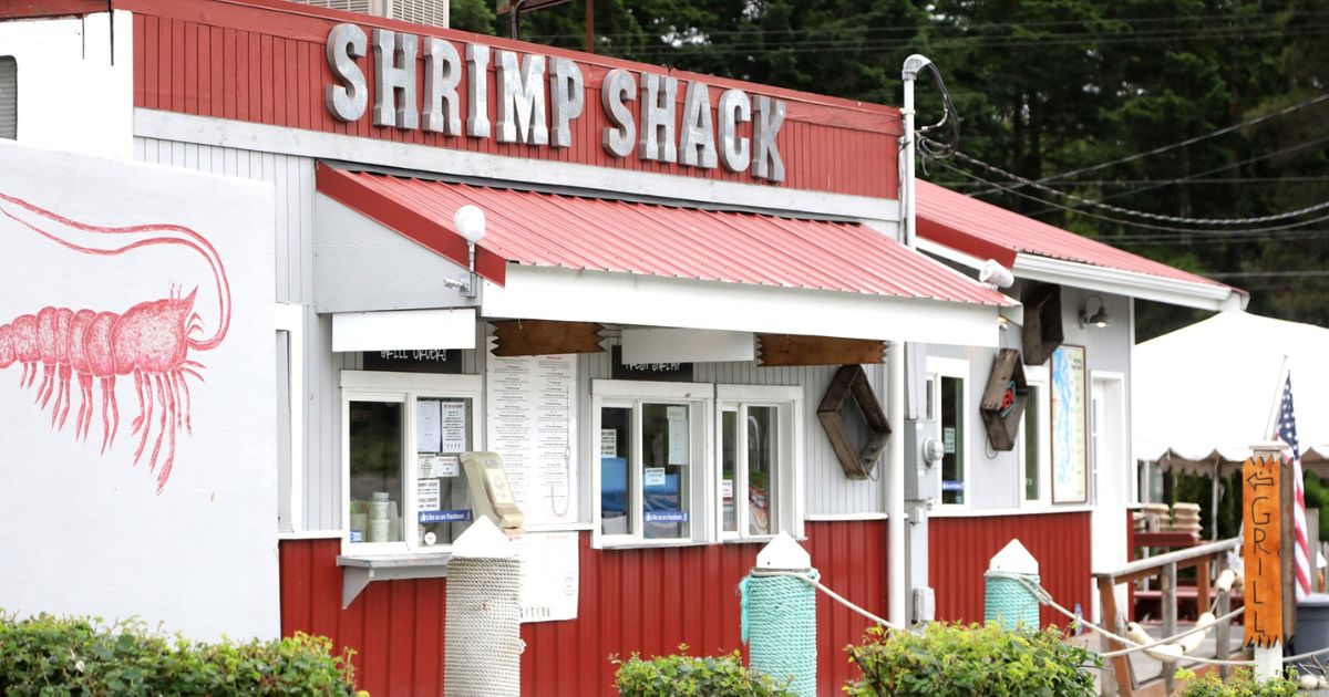 The Best Dungeness Crab In The Pacific Northwest Can Be Found At This ...