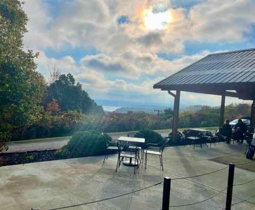 Scenic View Restaurant Is The Place For Epic Scenic Views In Indiana