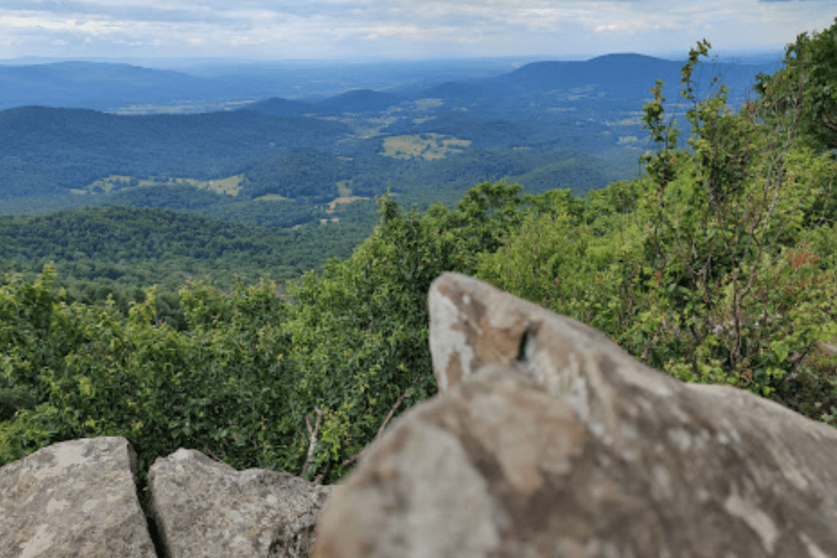 Little Hogback Overlook: A Little-Known Overlook In Virginia