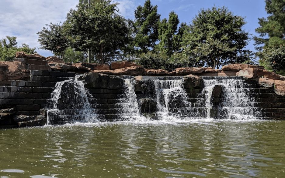Oklahoma's Most Easily Accessible Waterfall Is Hiding In Plain Sight