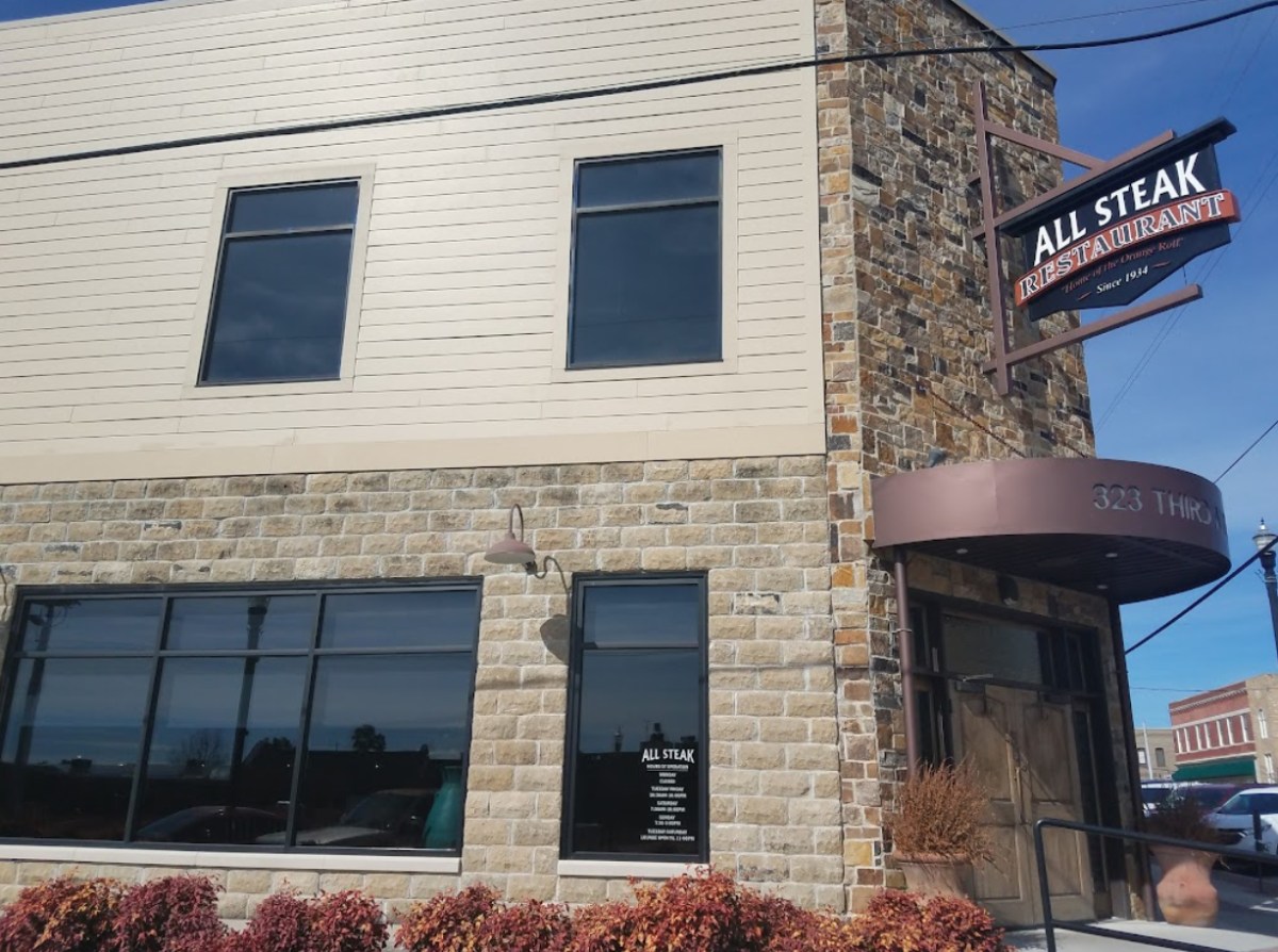 All Steak Restaurant Serves Best Steaks In Alabama