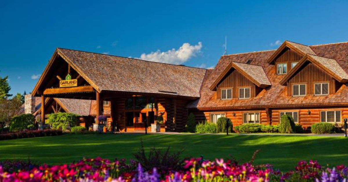 This Michigan Resort In The Middle Of Nowhere Will Make You Forget All ...