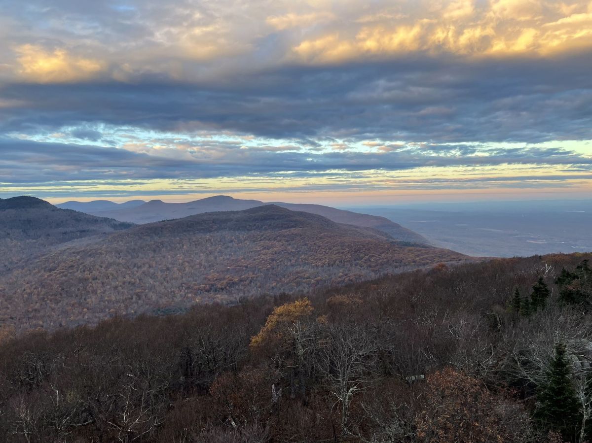 Take A Meandering Path To A New York Overlook That’s So Gorgeous