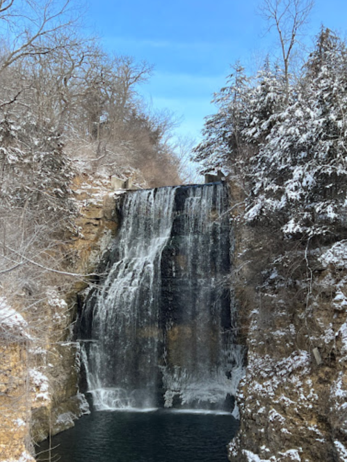 Apple Canyon Waterfall: Hidden Waterfall In Illinois