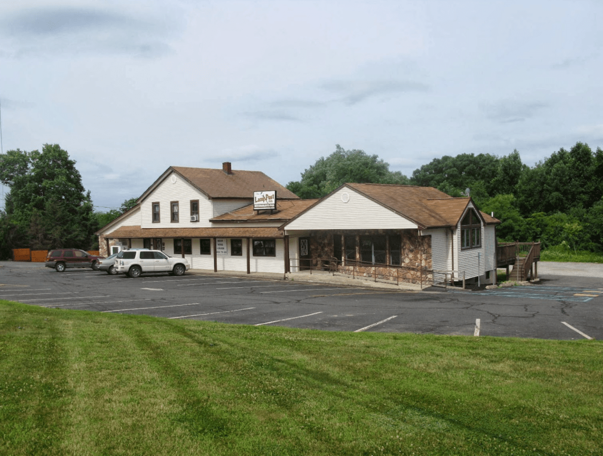 Lamp Post Inn Is A Great Restaurant Near Mountain Creek, New Jersey