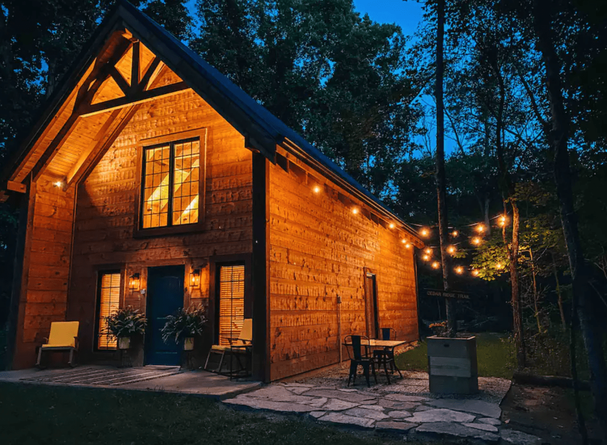 Cabin On The Ridge Is An Off-The-Grid Cabin In Ohio