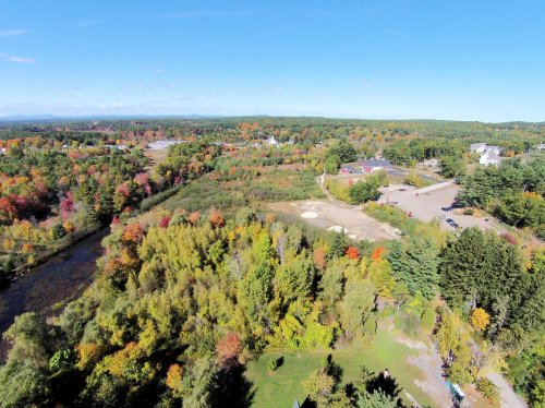 This Abandoned Zoo In NH Is a Great Spot For A Creepy Hike
