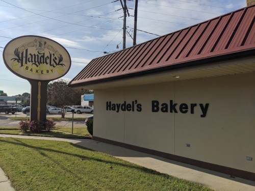 Haydel's Bakery Has The Best King Cake In Louisiana