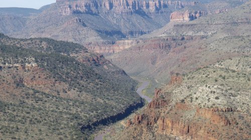 Discover the Scenic Beauty of Salt River Canyon Drive
