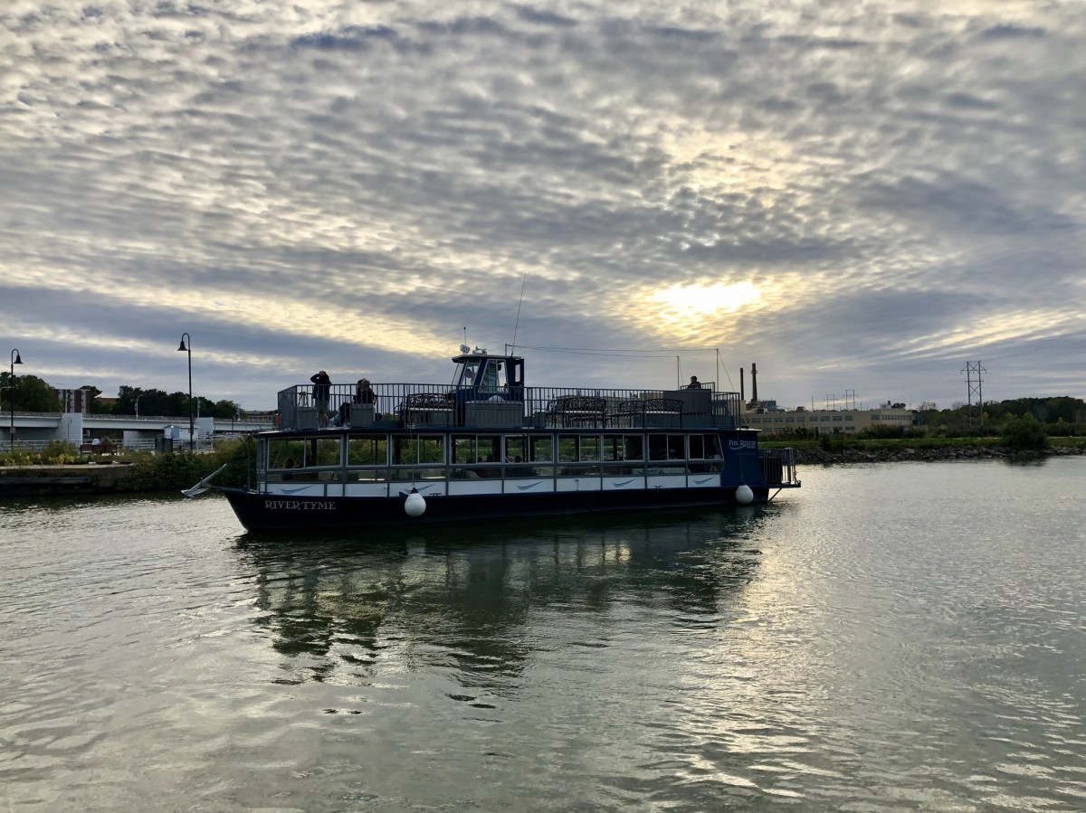 Green Bay Boat Tours In Wisconsin Are Worth The Trip!