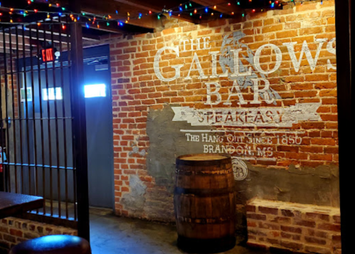 Underground Restaurant In Brandon Mississippi: The Gallows Bar