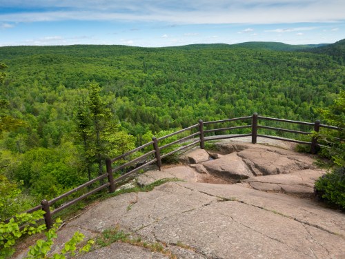 Here Are 11 of the Best Spring Hikes in Minnesota
