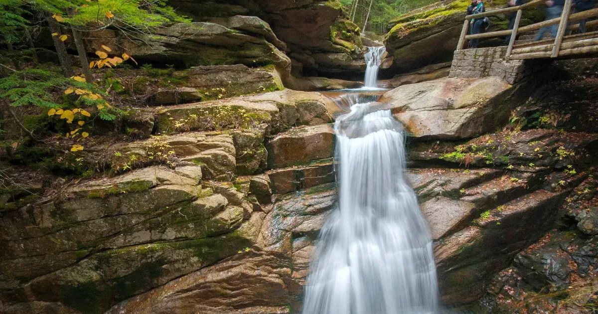 8 Easy-Access Waterfalls In New Hampshire We Think You'll love