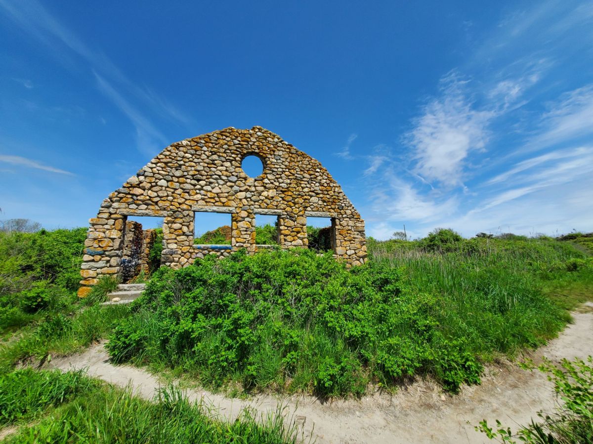 The Black Point Trail In Rhode Island Takes You To Mansion Ruins