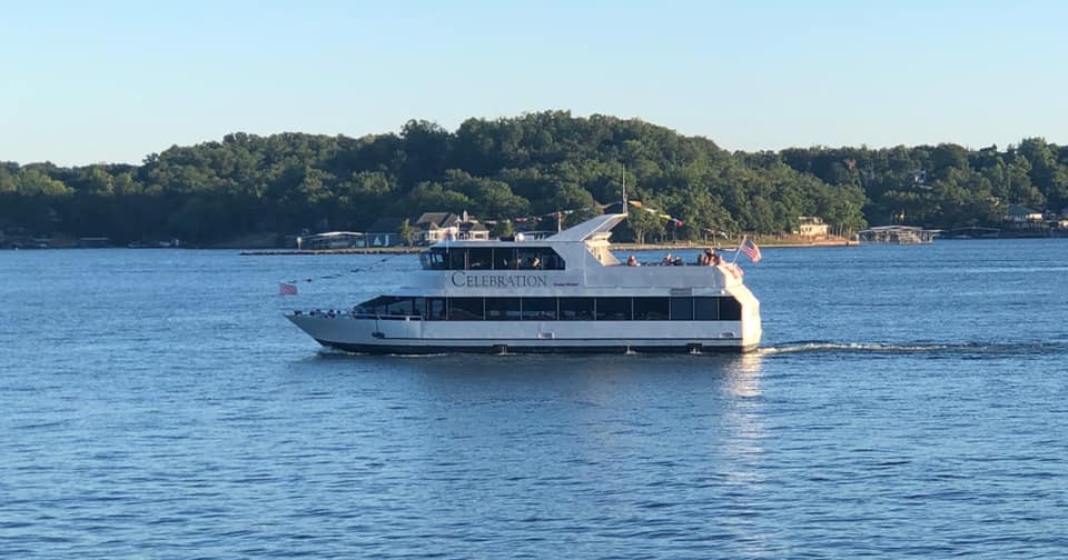 This Sunset Dinner Cruise In Missouri Is The Perfect Summer Adventure