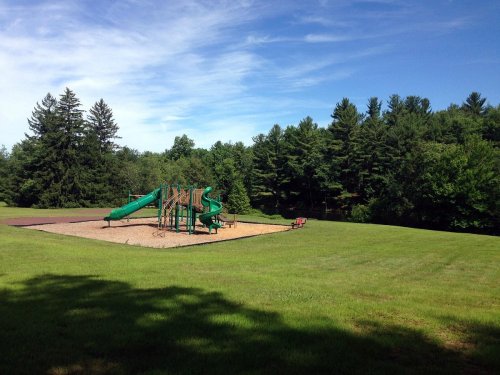 You’ll Want To Spend All Day At Sand Spring Lake In Pennsylvania