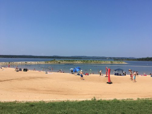This Road Trip Will Give You The Best Missouri Beach Day