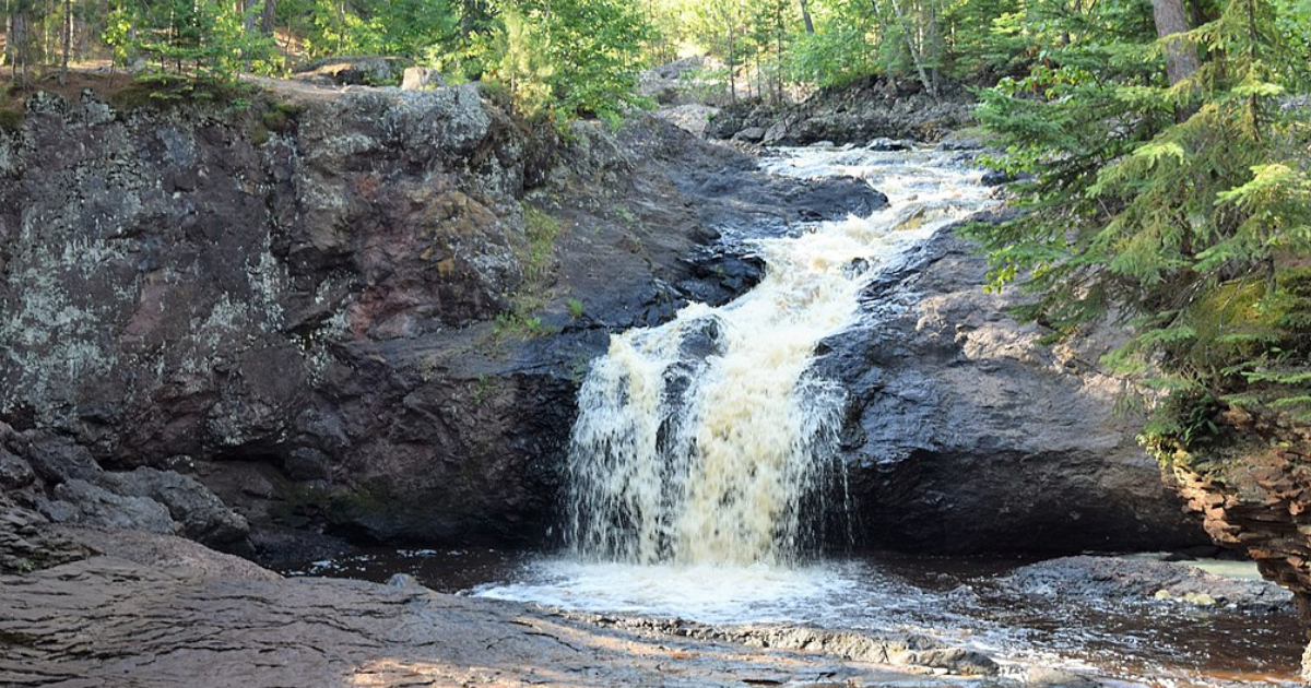 4 Of The Best Natural Swimming Holes In Wisconsin