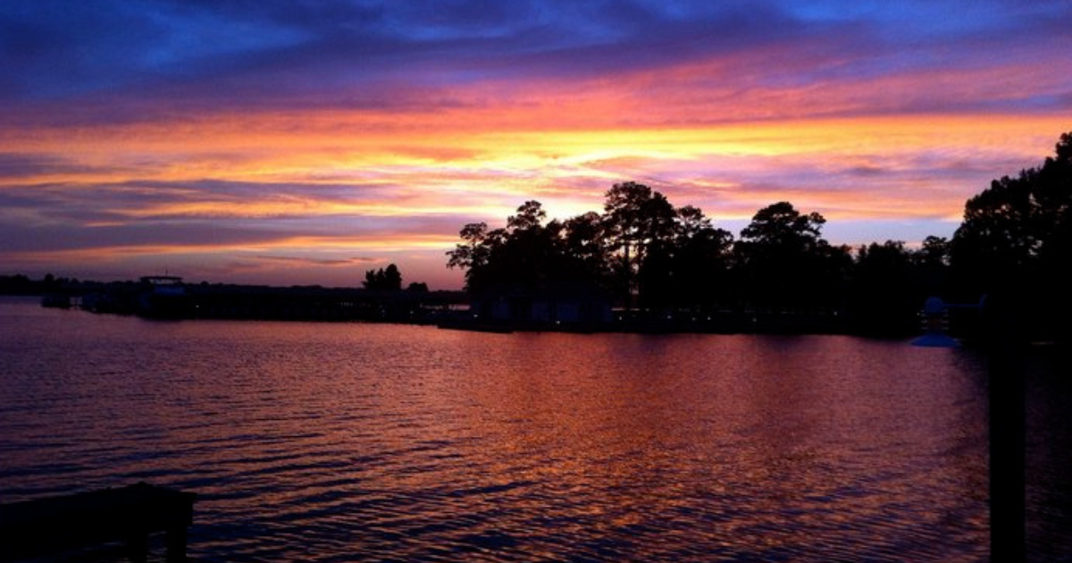 Looking For The Best Lake In GA? Check Out These Clear Lakes!
