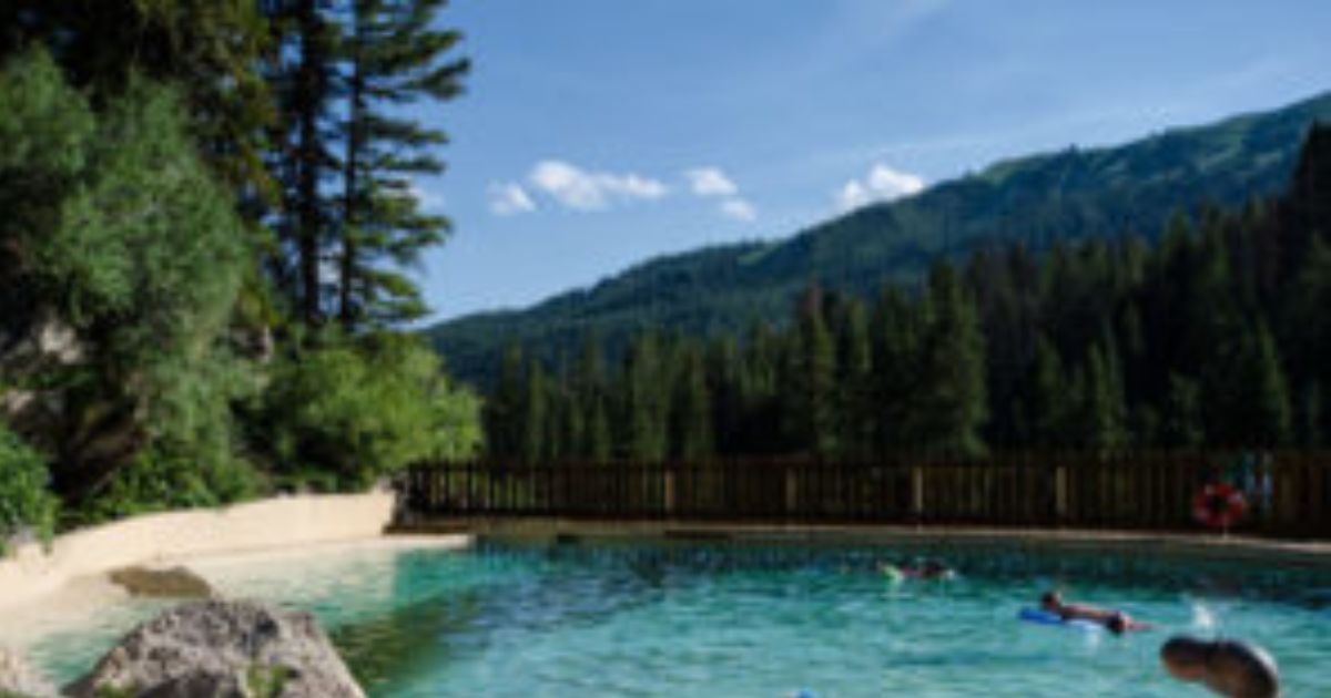 These Natural Springs Swimming Spots In Wyoming Are A Delight