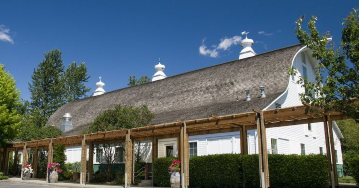 This Upscale Restaurant In A Former Washington Barn Offers An ...