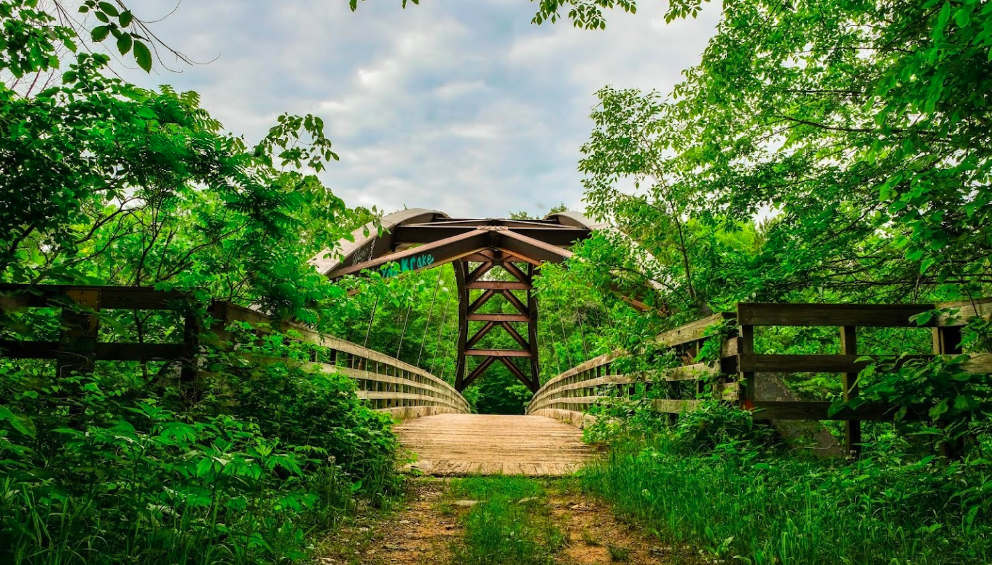 The Out-of-This World Hike In Minnesota That Leads To A Fairytale Foot ...