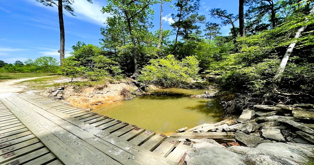 With Stream Crossings and Footbridges, The Little-Known Spring Creek ...