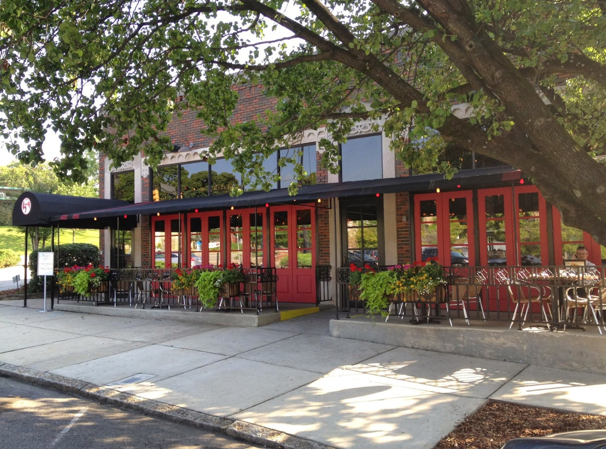 The Massive Brunch Plates At This Iconic Alabama Restaurant Are The ...