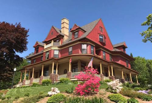 Fine dining in Wisconsin: Landmark Restaurant at Old Rittenhouse