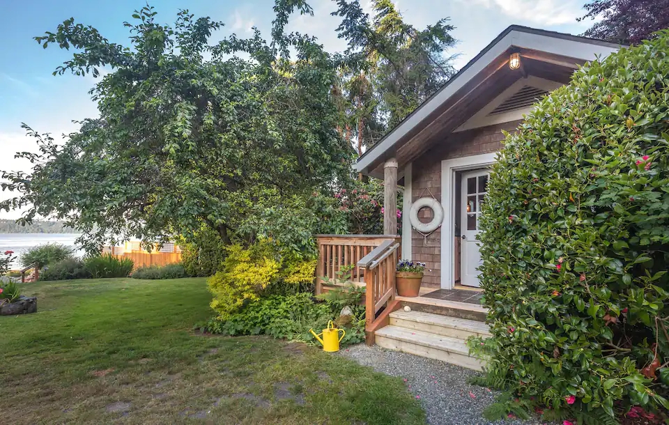 3 Beautiful Waterfront Cottages In Washington %%page%% %%sep%% %%sitename%%