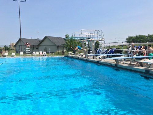 Springs Aquatic Center Is An Epic Community Waterpark In Missouri