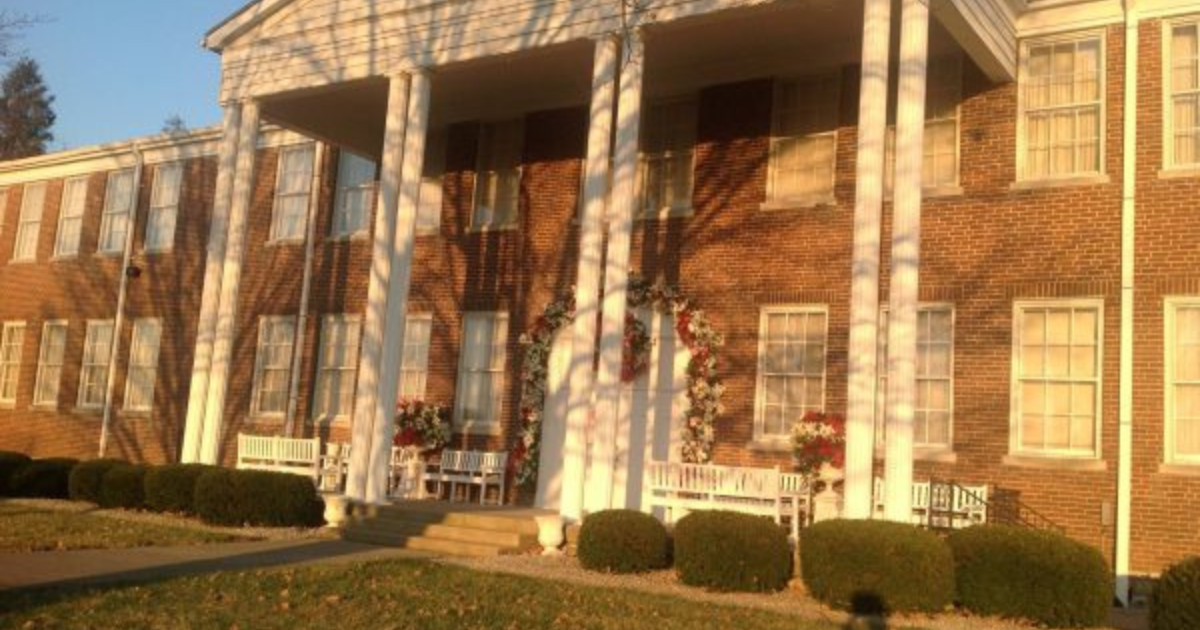 The Glitz Restaurant In Kentucky Is An Unforgettable Experience