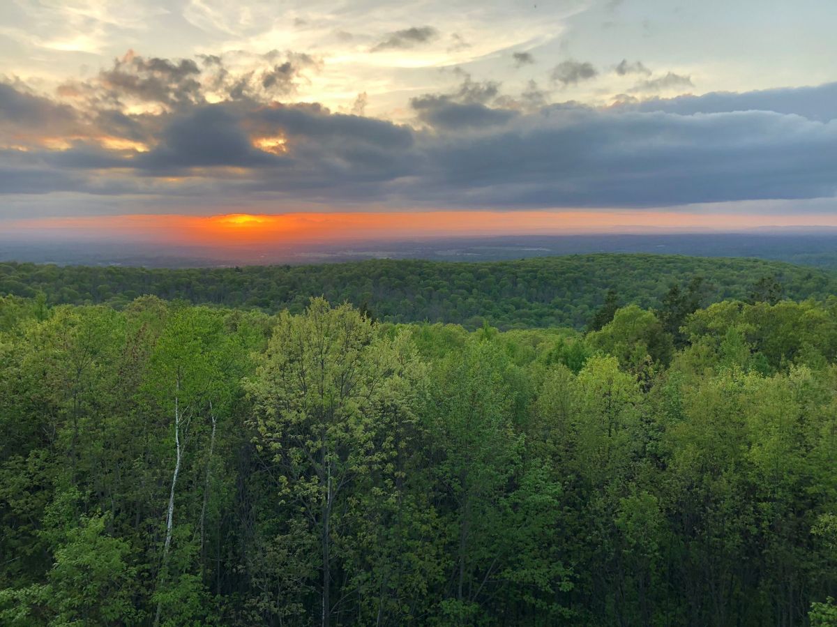 This Overlook In Connecticut Has Gorgeous Views All Year Round