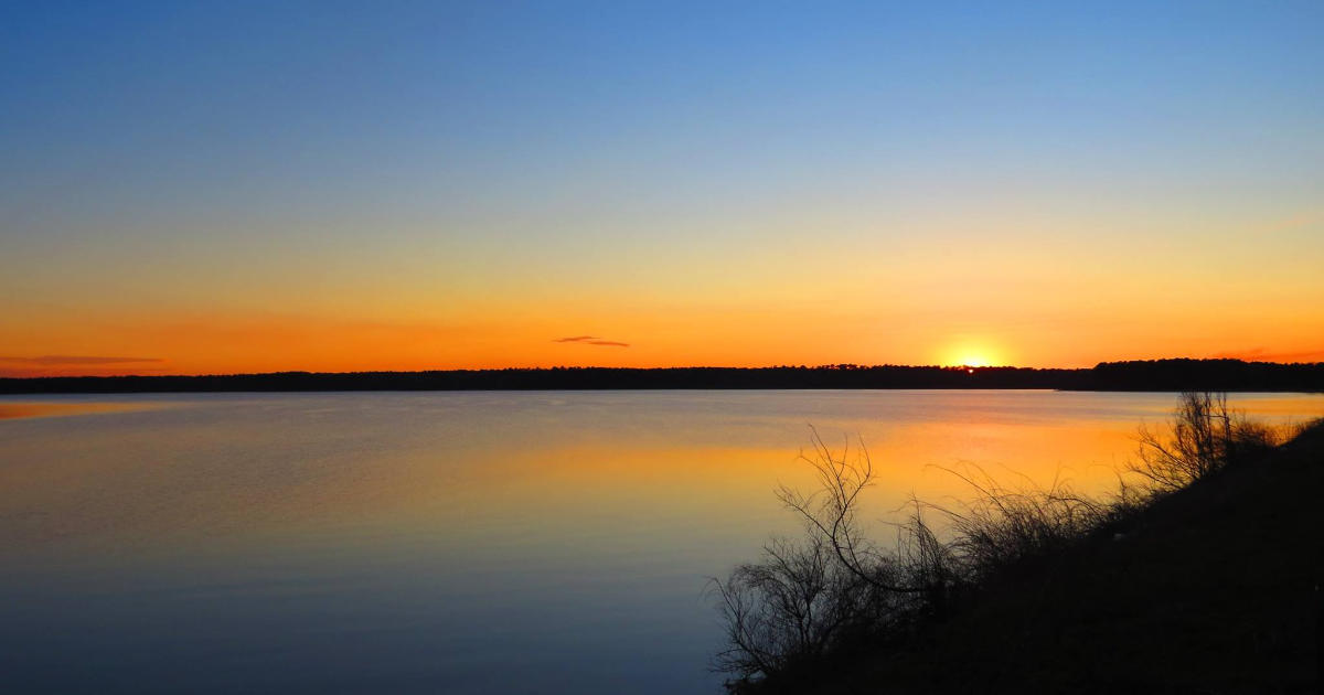 12 Gorgeous Lakes In Mississippi That You Must Check Out This Summer