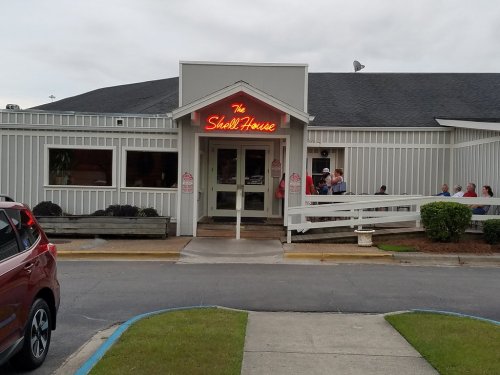 Get Your Fill of Fried Seafood Goodness at Georgia's ShellHouse