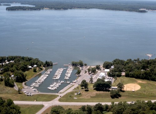 Lighthouse Landing Is A Relaxing Waterfront Getaway In Kentucky