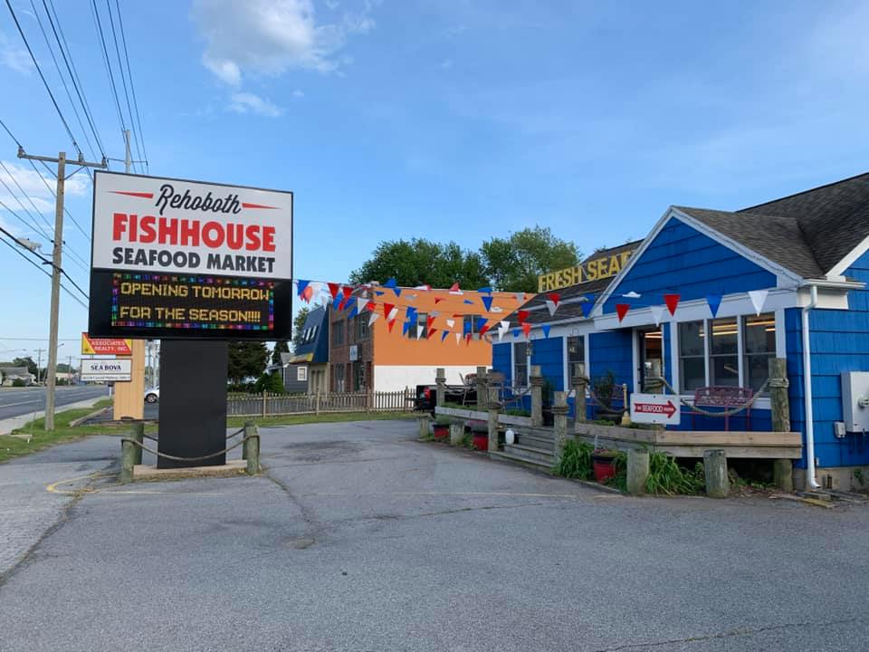 Find Fresh Crabs At Lewes Fishhouse In Delaware