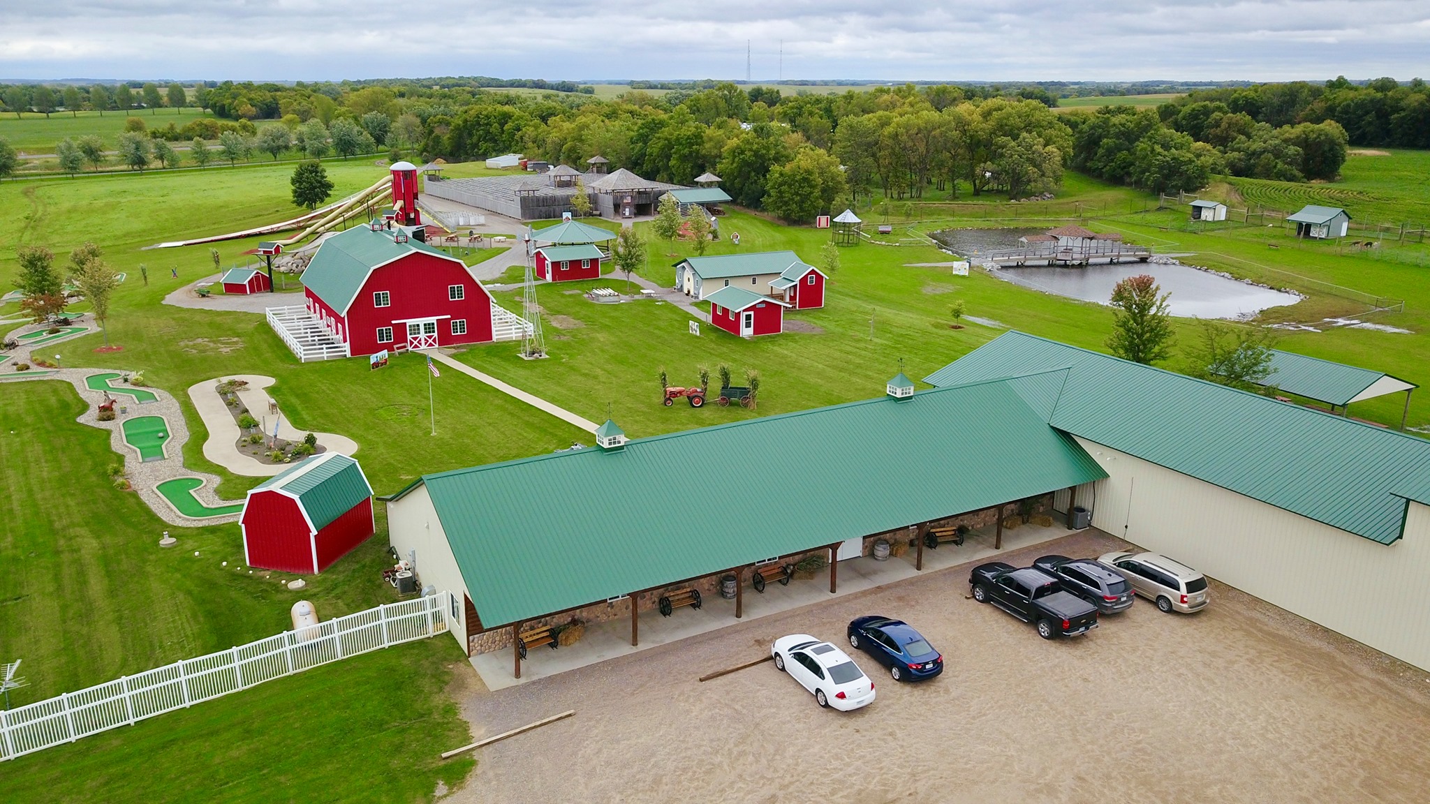 A Maze’n Farmyard Has A Half-Acre Maze In Minnesota That’s Just As ...