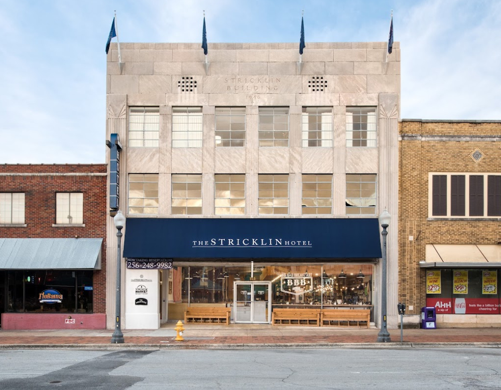 This Underground Restaurant And Bar In Alabama Is Like No Other Place ...