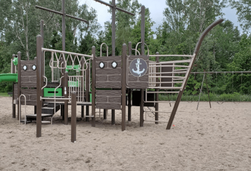 Walnut Beach Ohio Is A Hidden Beach In Ashtabula With A Park